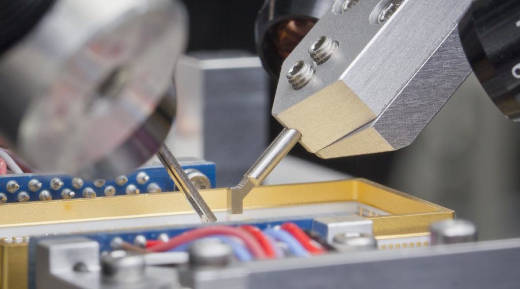 Photonic Device Assembly – ficonTEC Service